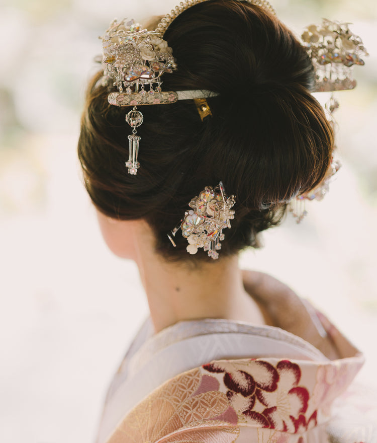 Traditional Japanese Wedding Attire | WAKON STYLE